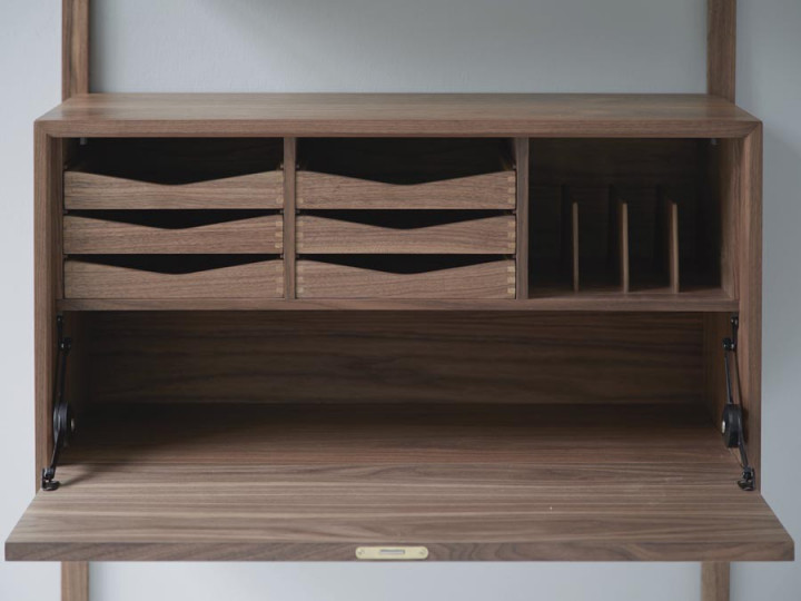 Mid modern scandinavian shelving system, model Royal System by Poul ...