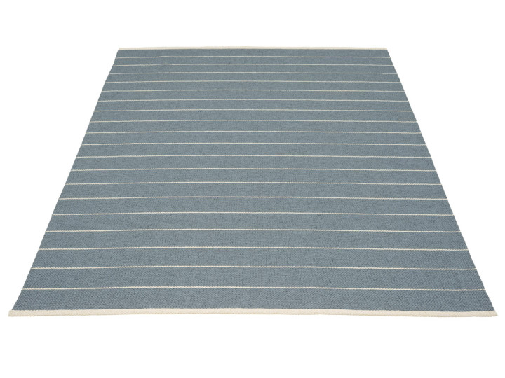 Pappelina plastic rug model Carl Large | Galerie Møbler