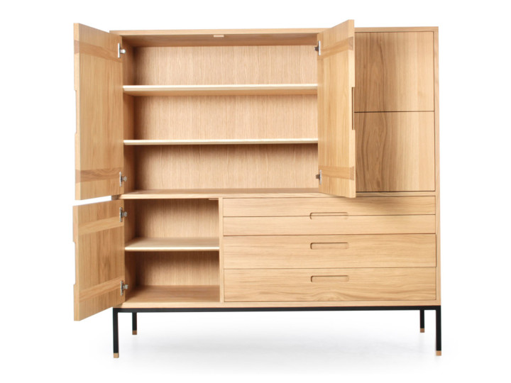 Buffet haut sur mesure. Modèle Cosmopol