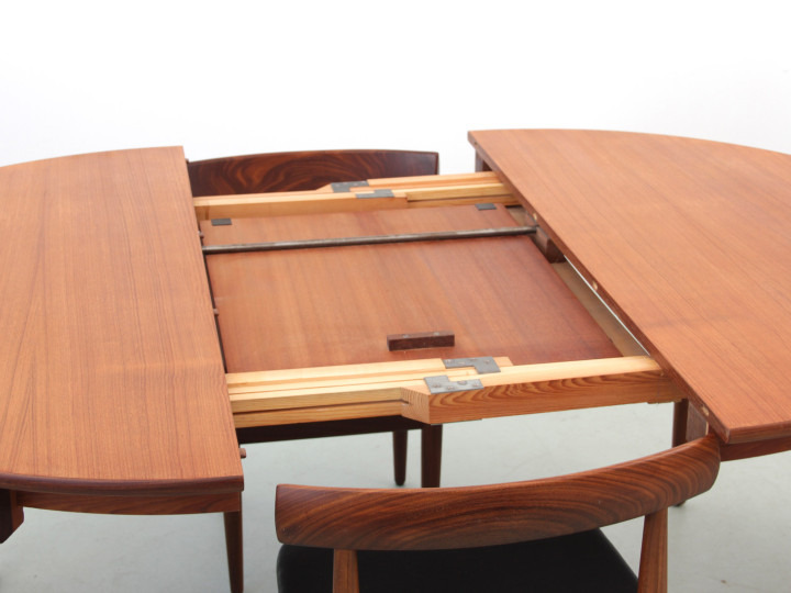 Table de repas scandinave à rallonges Dining set en teck model 630 ...