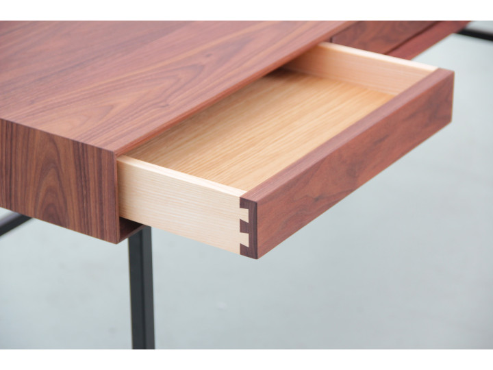 Made-to-measure desk model Roman Large | Galerie Møbler