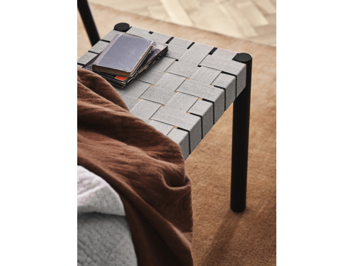 Betty bench TK4 & TK5 | Galerie Møbler And Tradition Maroon / Natrural