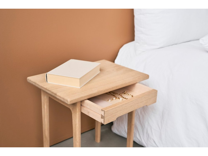 METHA Bedside table with drawer DM711 | Galerie Møbler