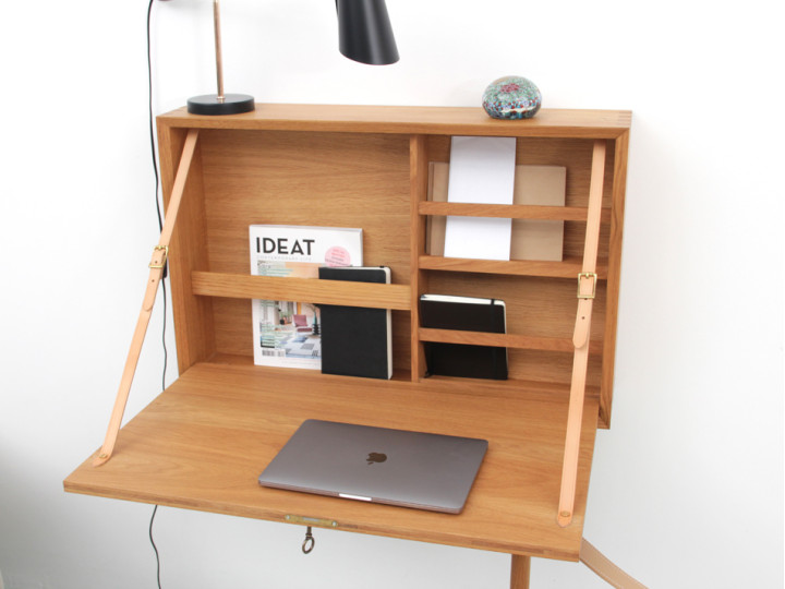 Mid century modern wall secretary desk in oak | Galerie Møbler