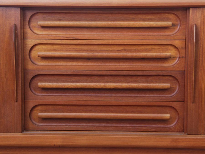 Mid-Century modern scandinavian side board in teak | Galerie Møbler