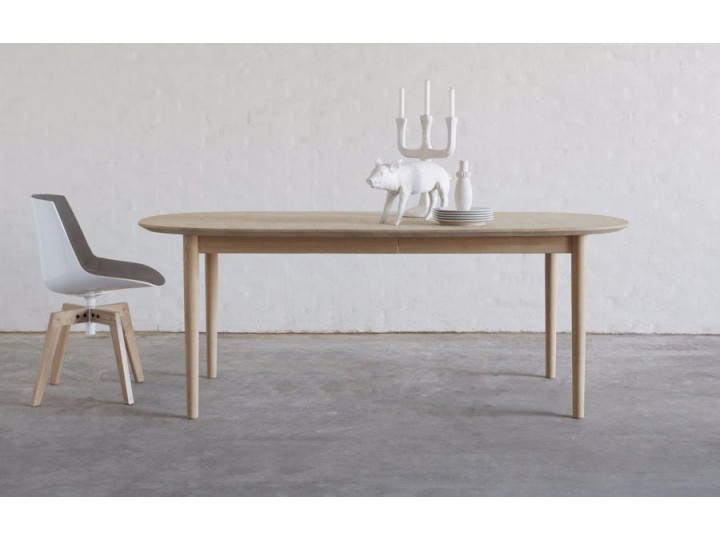 Scandinavian extendable dining table model Classic 215. 6/26 pers ...