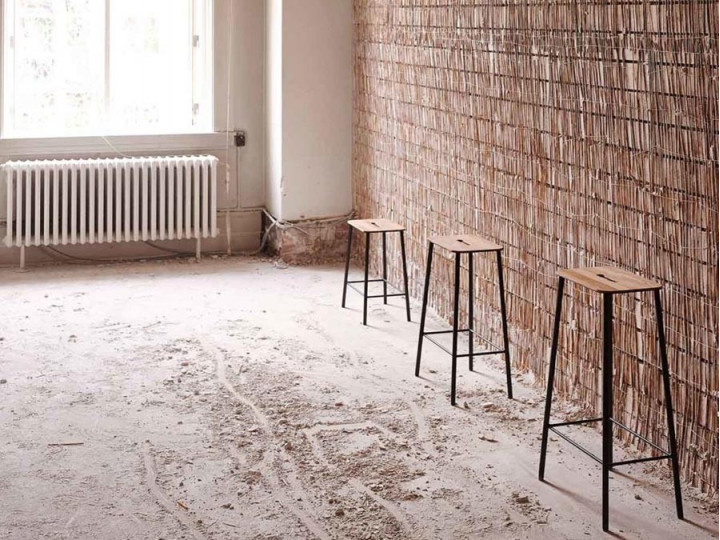 Adam Bar Stool. H65 cm ou H76 cm. Chêne. Assise rectangulaire ...