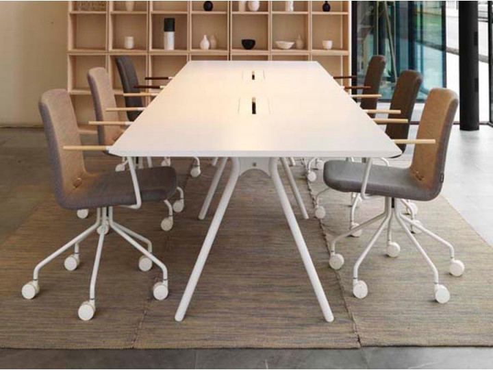 Camelot conference table 6250. 4 different sizes. From 200 cm to 590 cm ...