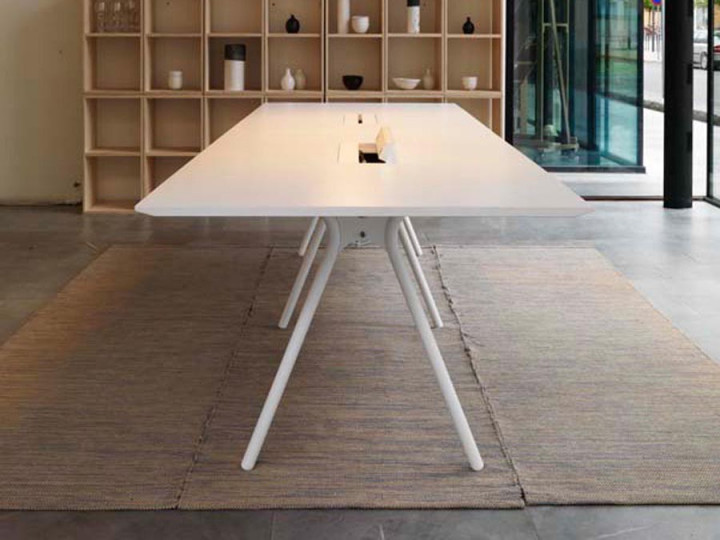 Camelot conference table 6250. 4 different sizes. From 200 cm to 590 cm ...