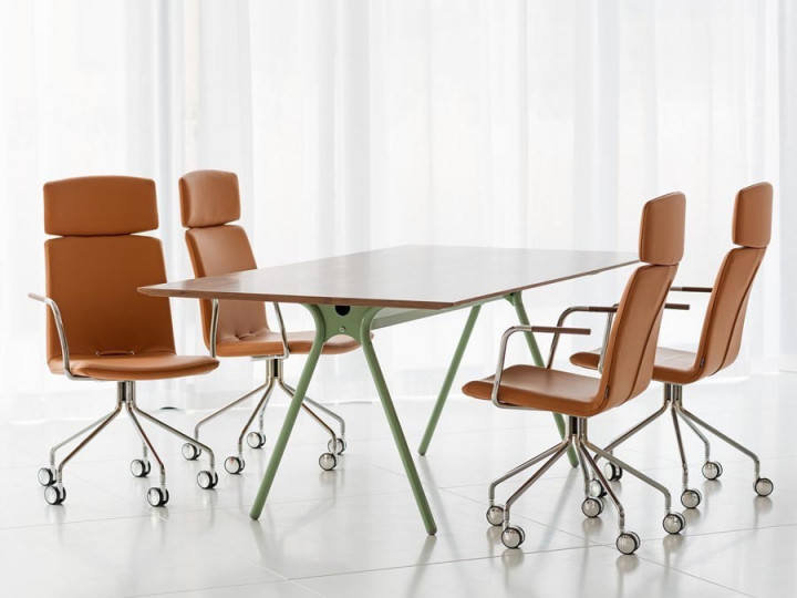 Camelot conference table 6250. 4 different sizes. From 200 cm to 590 cm ...