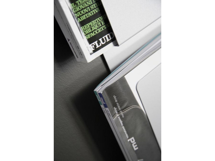 Wall Case magazine rack. | Galerie Møbler