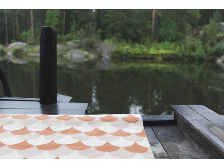 Suomu Salmon rug | Galerie Møbler