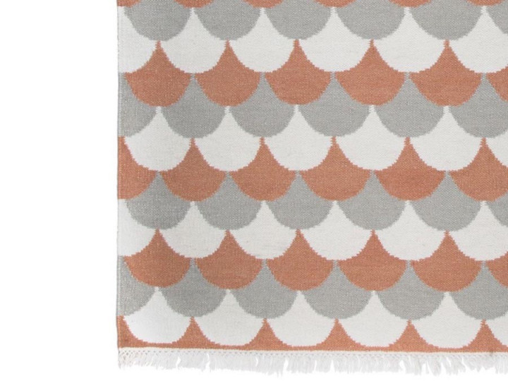 Suomu Salmon rug | Galerie Møbler