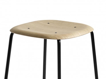 Soft Edge 70 stool. | Galerie Møbler