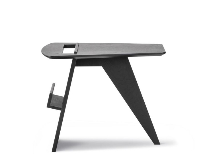 Magazine Table model 6500 black laquered by Jens Risom for Fredericia ...