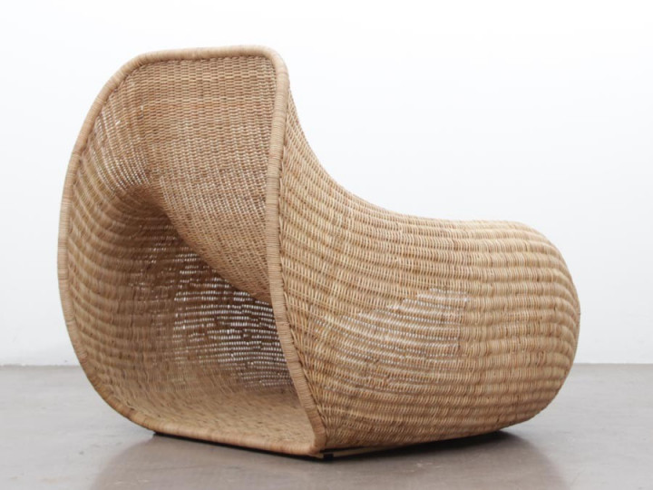 Snug lounge chair | Galerie Møbler