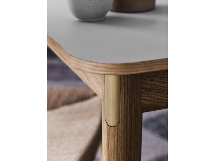 Extendable dining table Patch HW1. 6/10 seat. | Galerie Møbler And ...