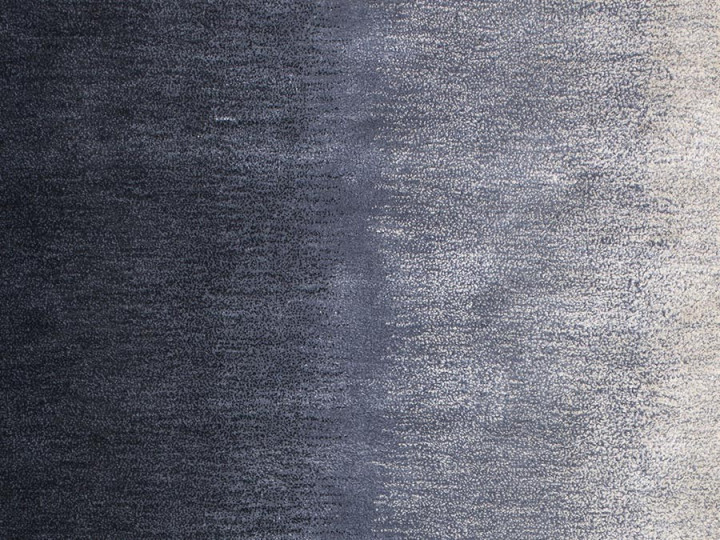 Custom hand tufted Gradient rug. 3 colors | Galerie Møbler