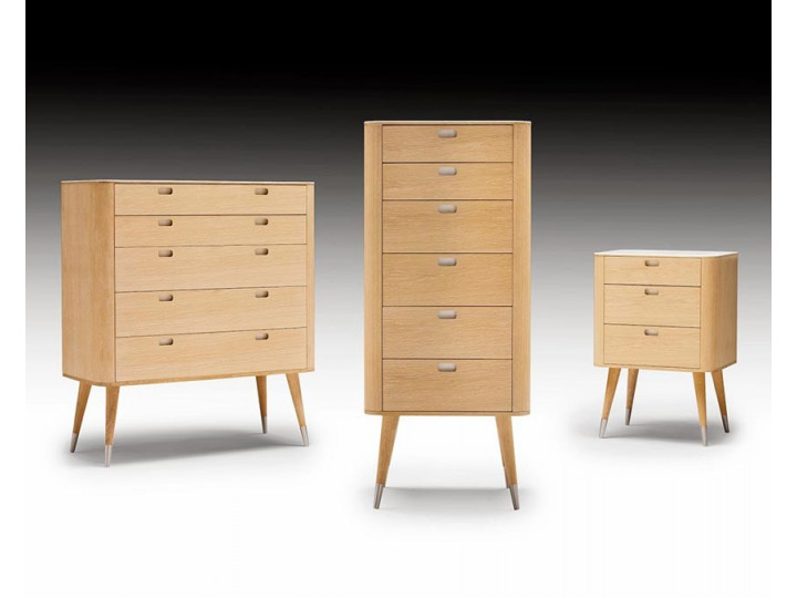 AK 2405 bed table | Galerie Møbler