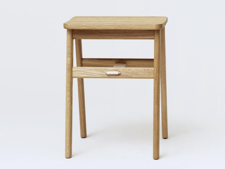 Angle Stool | Galerie Møbler