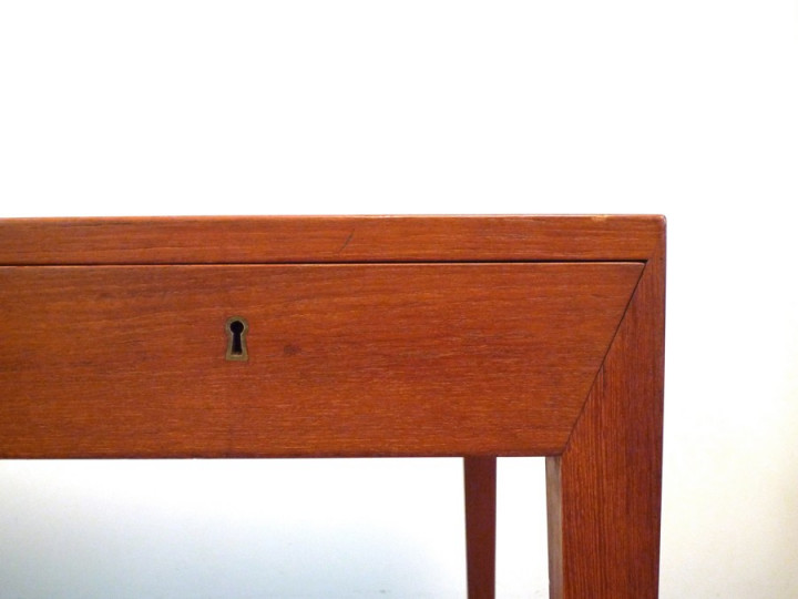 Teak desk | Galerie Møbler