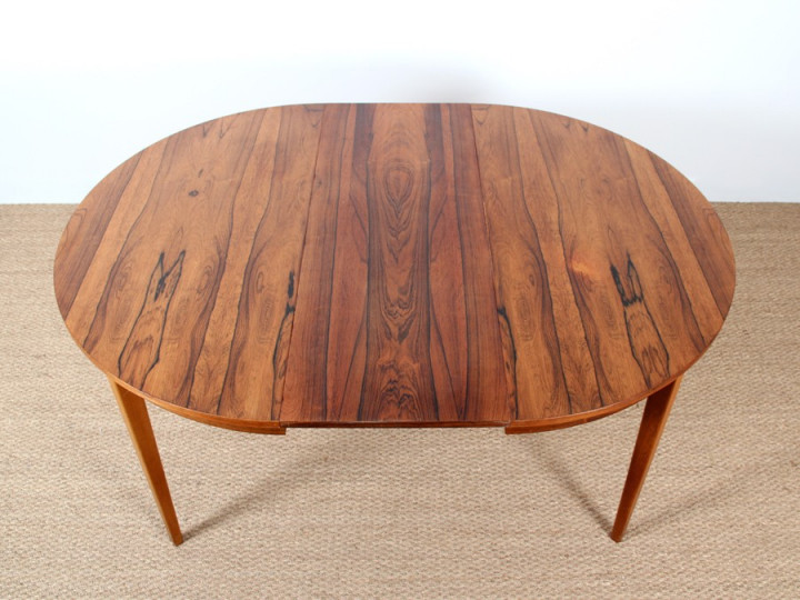 Extendable round dining table in rosewood 4 to 8 seats | Galerie Møbler