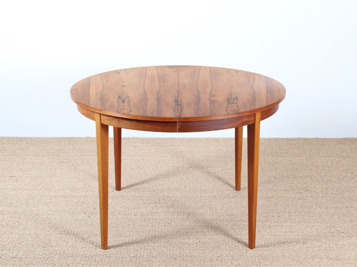 Extendable round dining table in rosewood 4 to 8 seats | Galerie Møbler