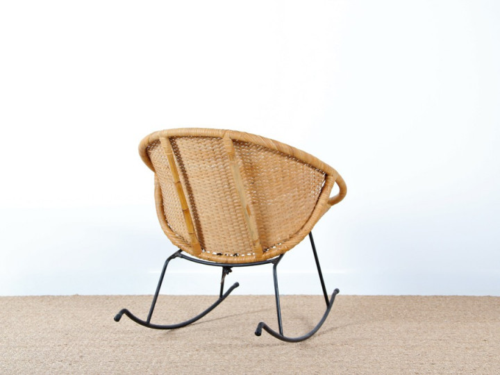 Scandinavian rocking chair in rattan | Galerie Møbler