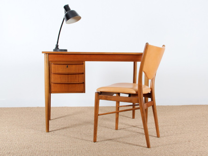 Scandinavian teak desk | Galerie Møbler