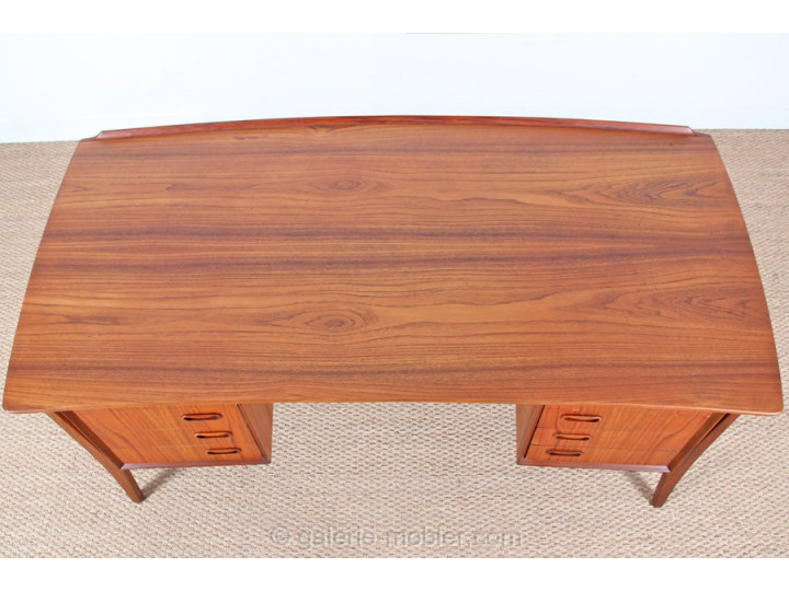 Scandinavian teak desk | Galerie Møbler