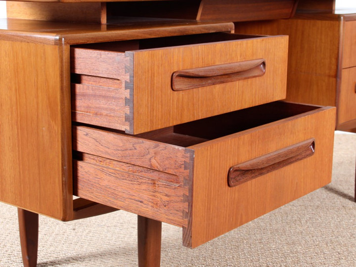 Teak desk | Galerie Møbler