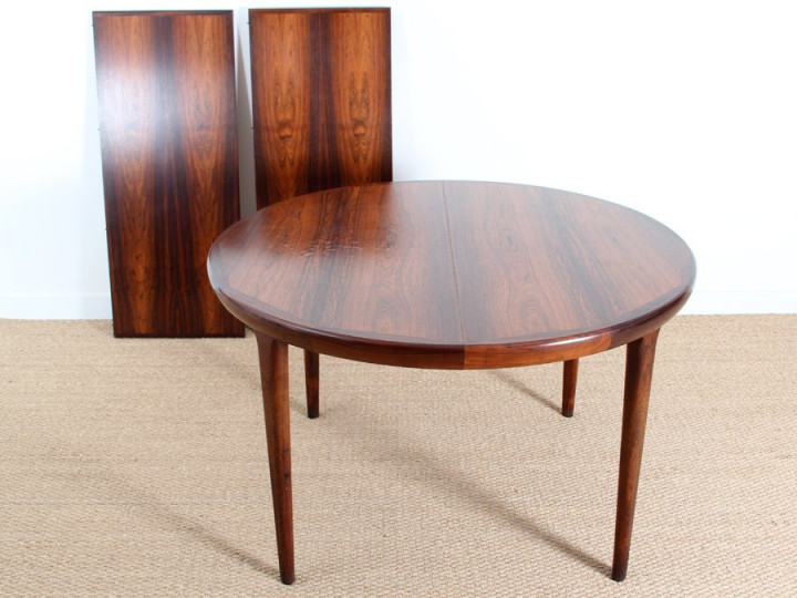 Extendable circular dining table in Rio rosewood | Galerie Møbler