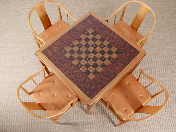 Scandinavian game table | Galerie Møbler