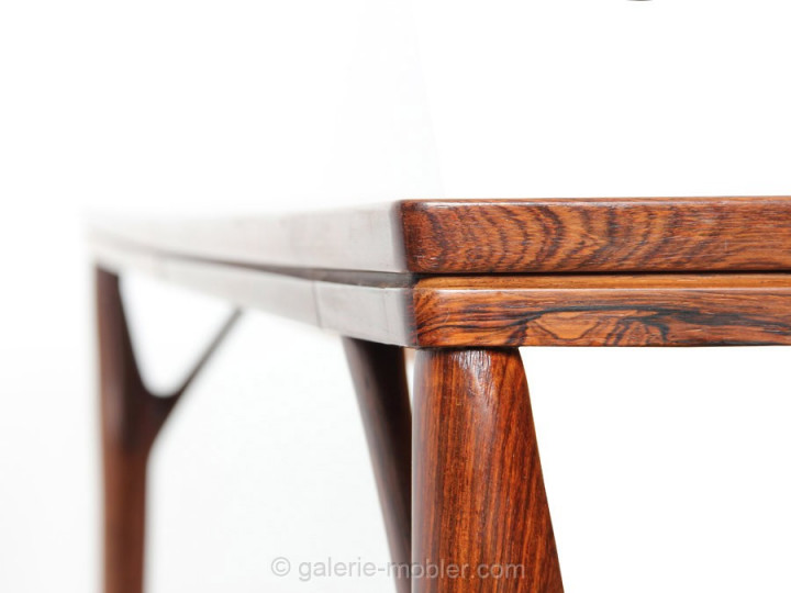 Scandinavian dining table in Rio rosewood 8/12 seats. | Galerie Møbler