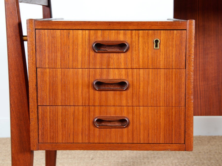 Scandinavian teak desk | Galerie Møbler