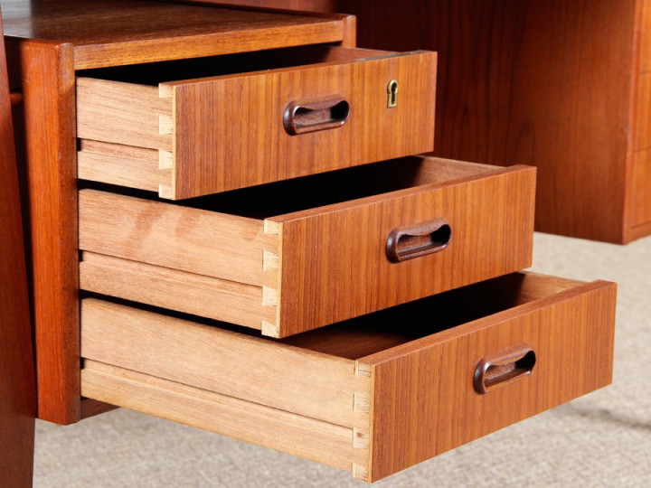 Scandinavian teak desk | Galerie Møbler