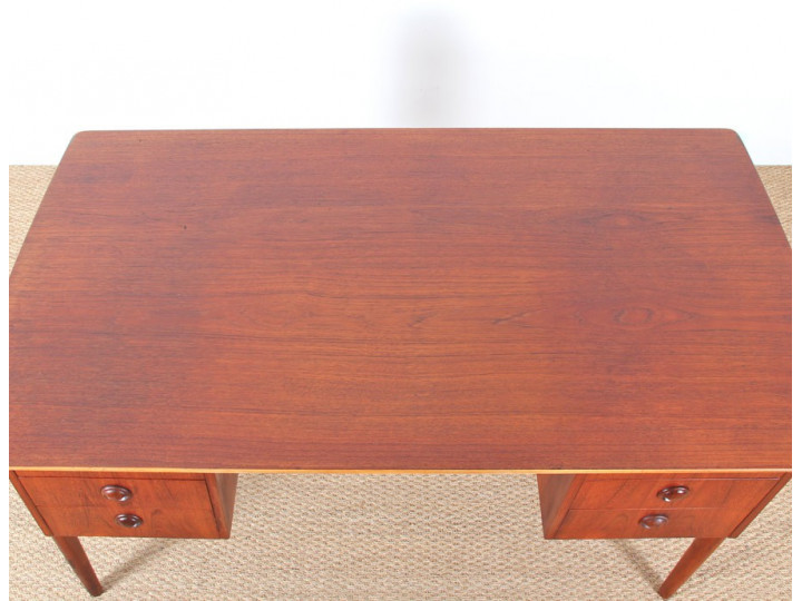 Scandinavian desk in teak. | Galerie Møbler