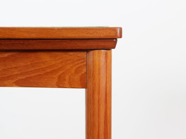 Table de bridge en teck à plateau reversible et rallonges. | Galerie Møbler