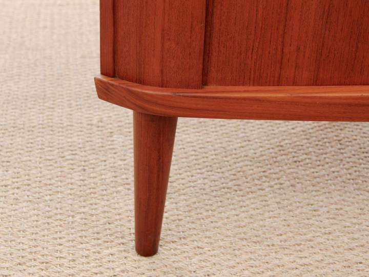Angle bar cabinet with tambour doors | Galerie Møbler