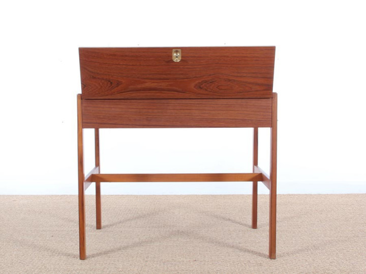 Mid-Century Modern desk in teak model 82 by Arne Walh Iversen | Galerie ...