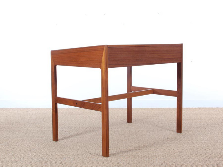 Mid-Century Modern desk in teak model 82 by Arne Walh Iversen | Galerie ...