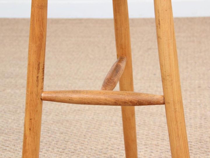 Mid-Century modern scandinavian bar stool in beech | Galerie Møbler