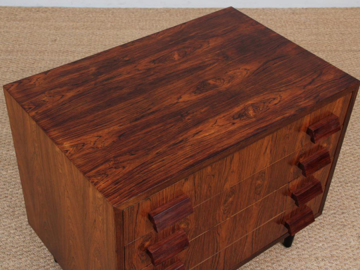 Mid-Century modern small chest of drawers in Rio rosewood | Galerie Møbler