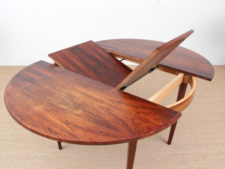 Mid-Century modern scandinavian round dining table in Rio rosewood 6/8 ...