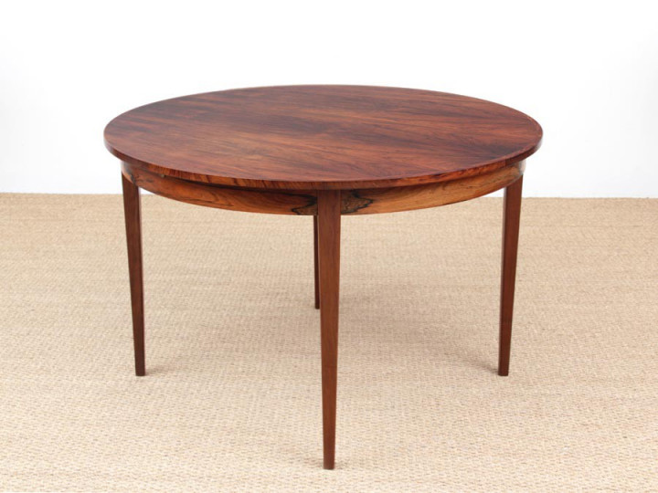 Mid-Century modern scandinavian round dining table in Rio rosewood 6/8 ...