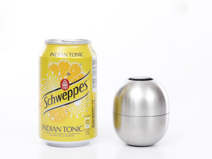 Set of 2 salt and pepper Super Egg grinders by Piet Hein. New edition ...