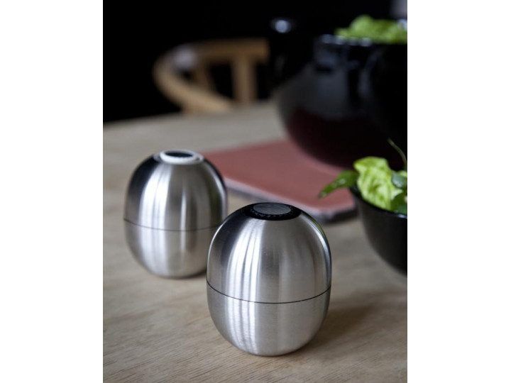 Set of 2 salt and pepper Super Egg grinders by Piet Hein. New edition ...