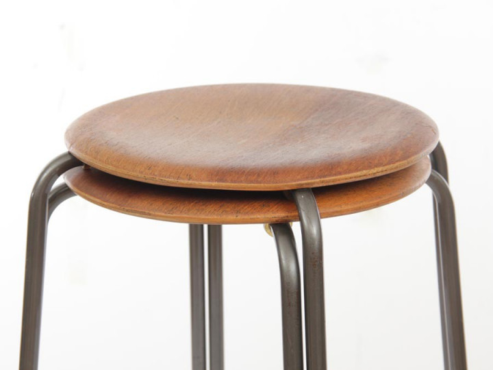 Mid-Century modern scandinavian pair of teak stools. | Galerie Møbler