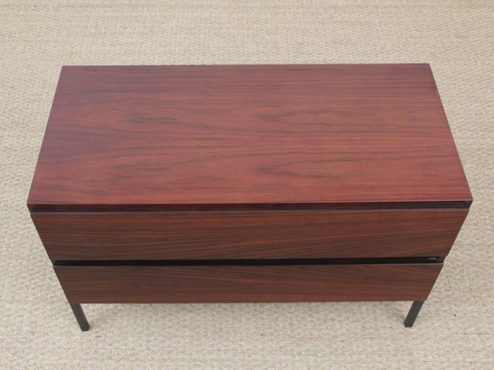 Mid-Century modern small chest of drawers in Rio rosewood by Arne Wahl ...