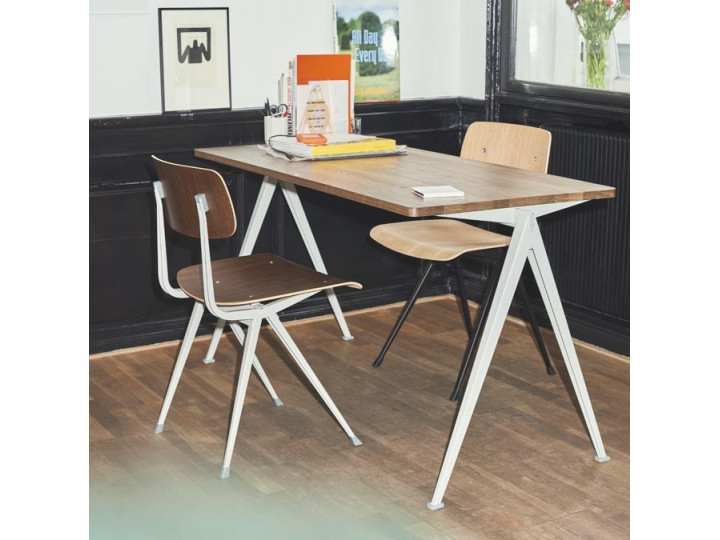 Pyramid Table 01. 2 size 4 à 6 seat | Galerie Møbler